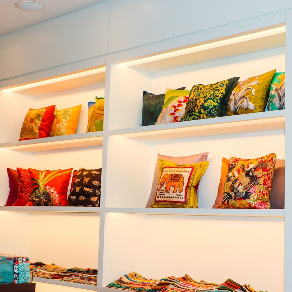 ช้อป Jim Thompson Outlet ที่เซ็นทรัล วิลเลจเท่านั้น รับดีลสุดพิเศษลดสูง ...